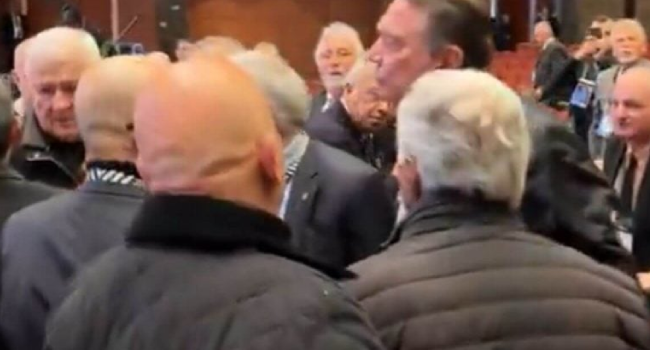 Sinan Engin: Hasan Arat tuvalete saklandı!