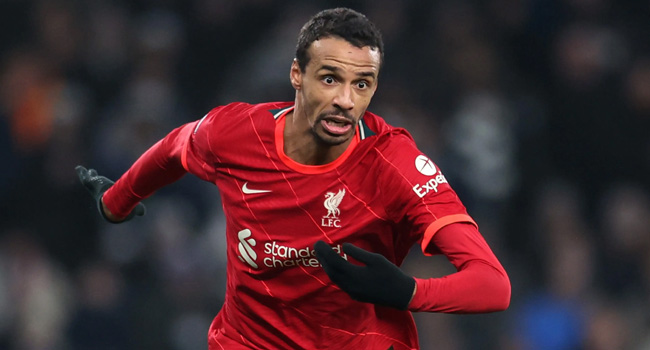 Savunmaya Joel Matip