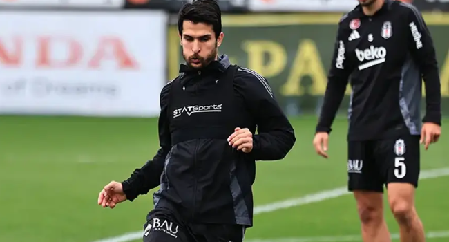 Necip Uysal geri döndü